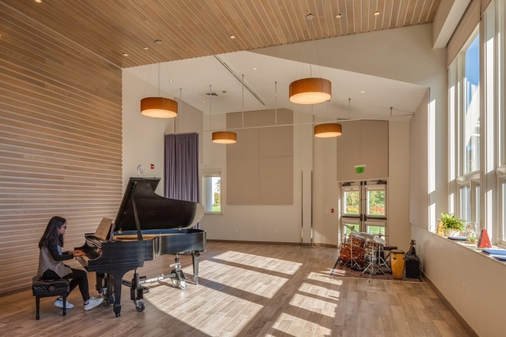 Performing Arts Center | Falmouth Academy - Eck MacNeely Architects