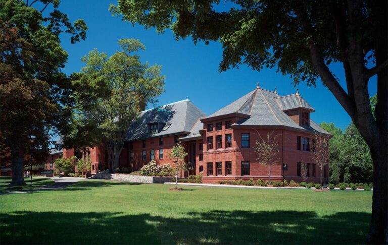 Advanced Science Addition | Thayer Academy - Eck MacNeely Architects